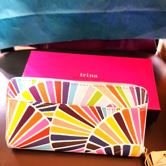 Trina Turk | Bags | New Trina Turk Wallet Vibrant Design | Poshmark